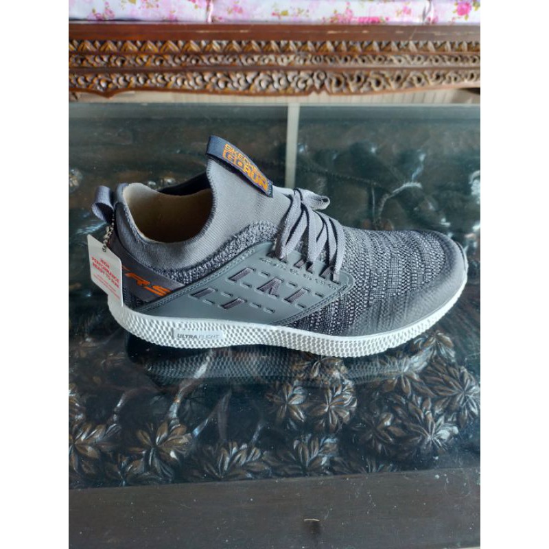 รองเท้าวิ่ง Skechers gorun US7,25 cm | Shopee Thailand