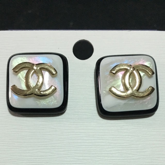 ต่างหูมุก ชาแนล | Shopee Thailand