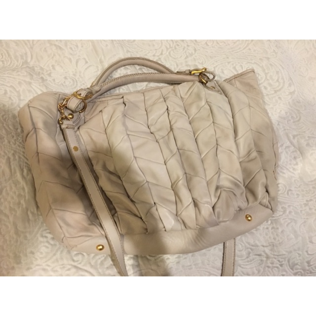 Miu miu ของแท้!! ต่อราคาได้จ้า | Shopee Thailand