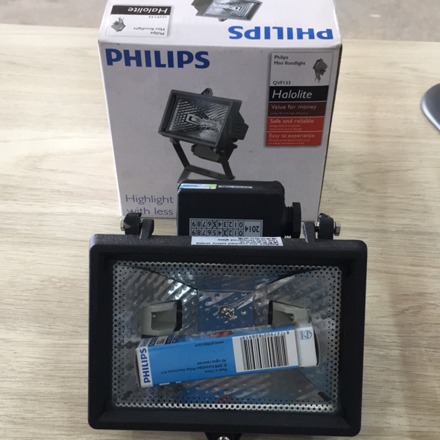 PHILIPS สปอร์ตไลท์ 150W รุ่น QVF133 หลอดฮาโลเจน | Shopee Thailand