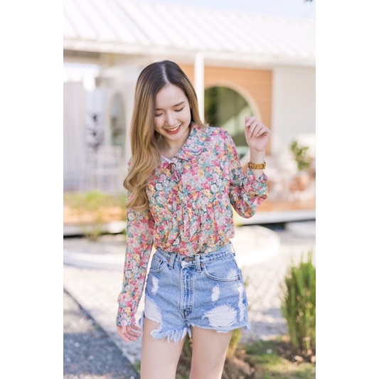 Numsha Brand เสื้อแขนยาวคอบัวลายดอกไม้หลากสี / NB21103 | Shopee Thailand