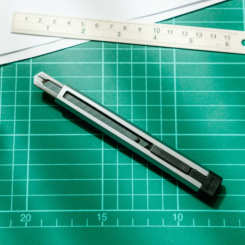 คัตเตอร์ มีด OLFA รุ่น Limited Series AA Ltd-02 (Made in Japan) | Shopee Thailand