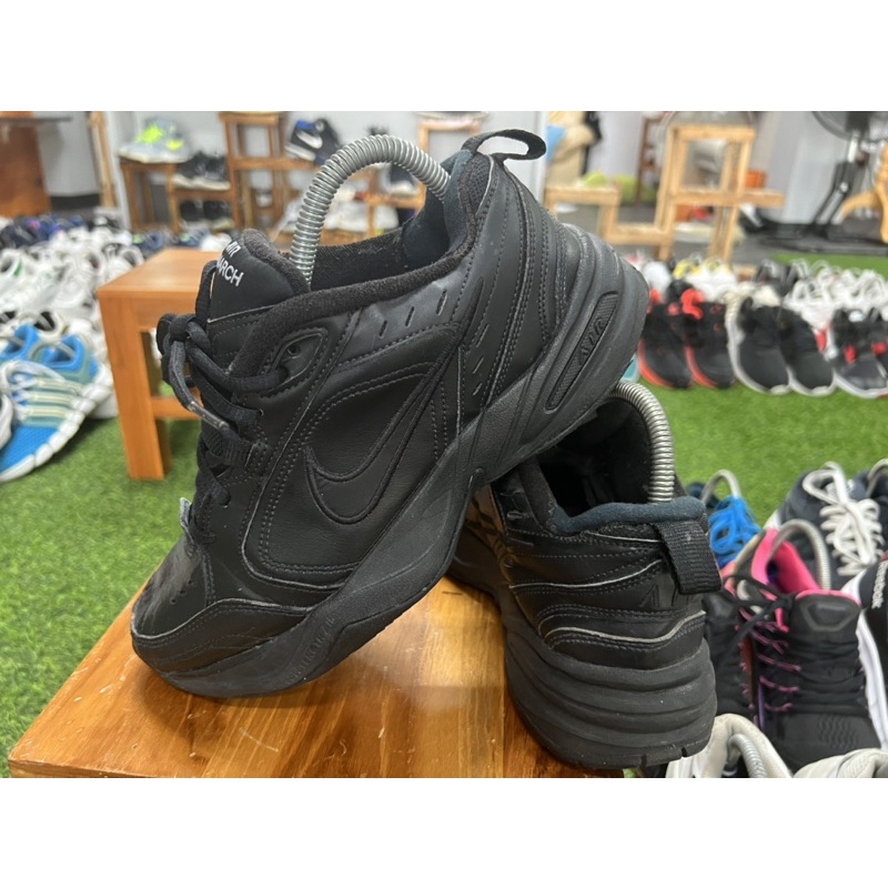 รองเท้ามือสองของแท้ Nike Air Monarch ดำล้วน เบอร์ 40 ยาว 25 ซม. ...