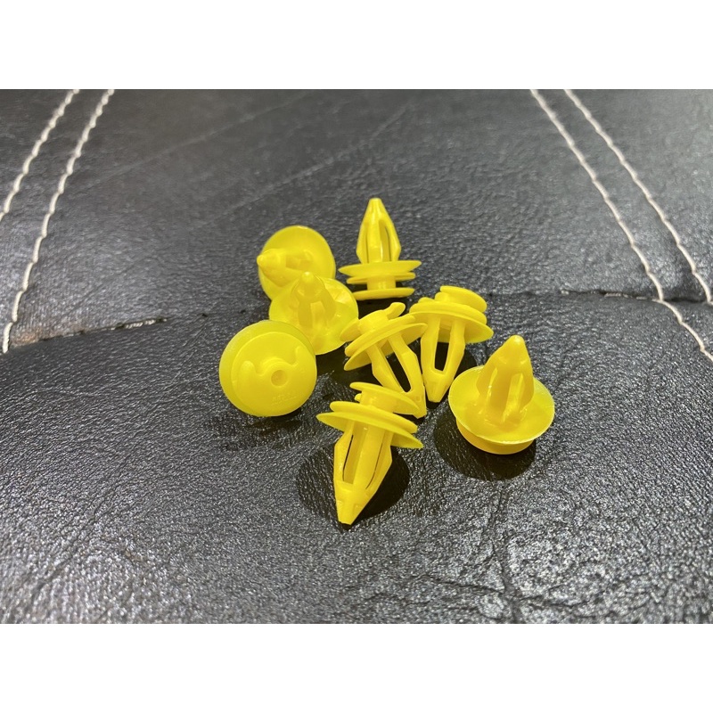 หมุดยึดแผงประตู สีเหลือง BMW แท้ศูนย์ 51418172050 | Shopee Thailand