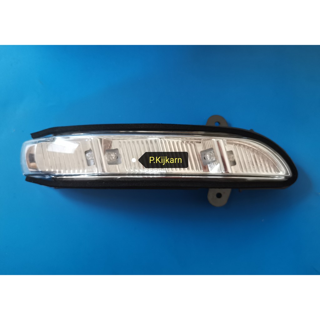 ไฟเลี้ยวกระจกมองข้างขวา W219 W211 219-820-06-21 | Shopee Thailand