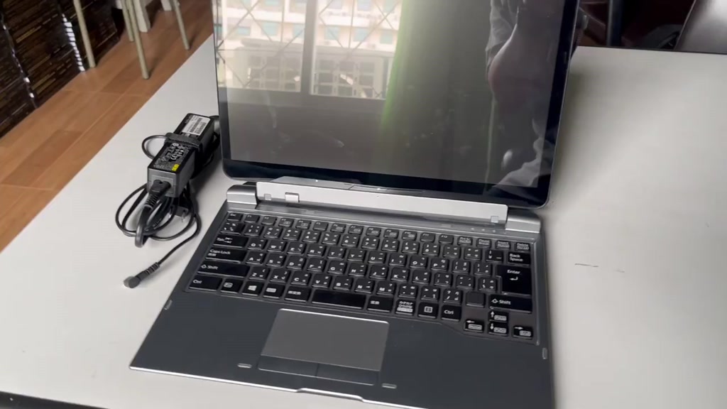 โน๊ตบุ๊ค แท็บเล็ต Fujitsu Stylistic Q737/P Core i5-7300U /RAM 4GB /SSD ...