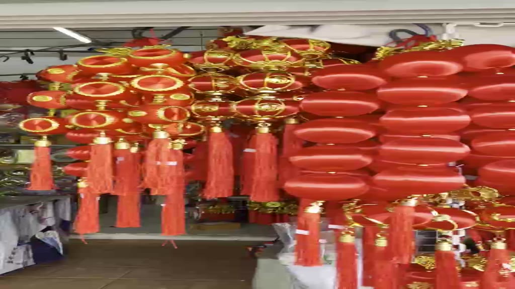 โคมแดง โคมกำมะหยี่ผ้าขนาดเล็ก หลายแบบมากก โมบายตรุษจีน | Shopee Thailand