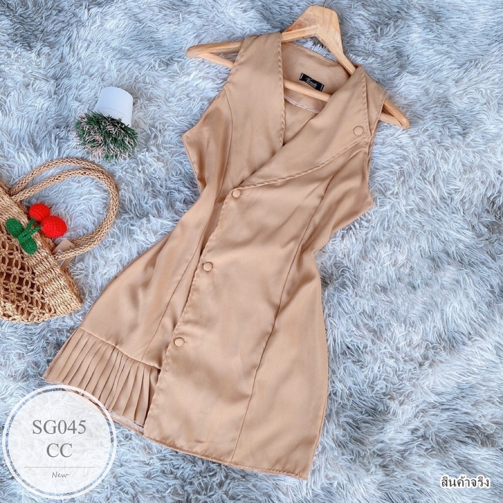 SG045 เดรสสั้น แขนกุด คอปก 1 ข้าง ชายอัดพีทข้างนึง ผ่าหน้าติดกระดุมแกะออกได้ เอวไม่สม็อค งานผ้า ...