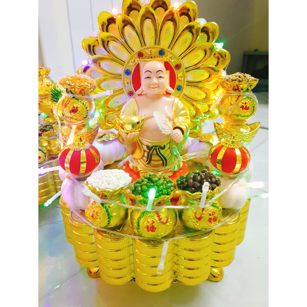 หอกระเทียม - Ong Dia God of Wealth tower - หอหยก Maitreya led Chieu Tai ...
