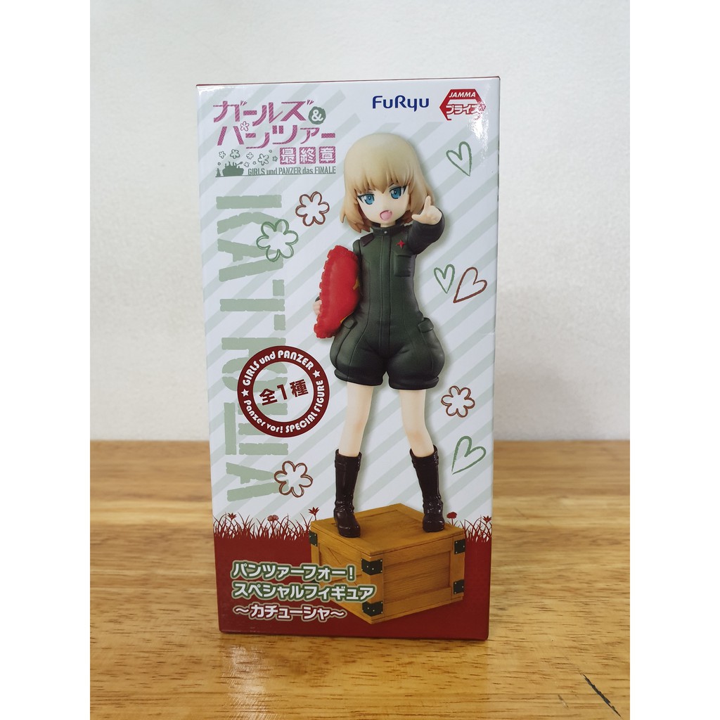 [ฟิกเกอร์แท้] Girls und Panzer - Katyusha / Darjeeling / Akiyama Yukari ...