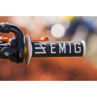 ปลอกแฮนด์ ODI Grips V2 Lock-On EMIG 2.0 (ของแท้) ใส่ CRF250/300, KLX110/140G/230/250/300 ...