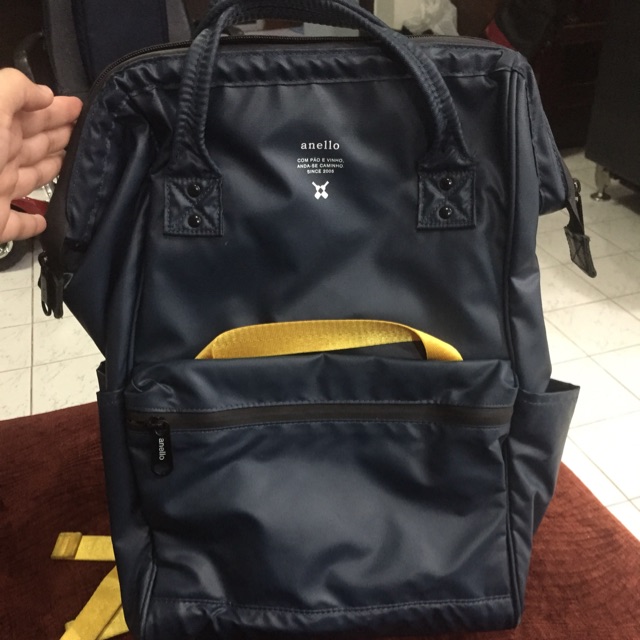 anello เป้ใส่โน้ตบุคได้ ใช้น้อย สภาพดีมาก สีกรมท่า ข้างในสีเหลืองอม ...