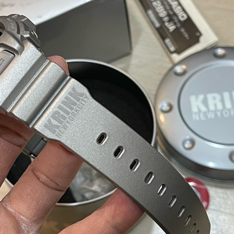 G-Shock x Krink Limited Edition รหัส DW-6900KR-8JR | Shopee G-Shock x Krink Limited Edition รหัส DW-6900KR-8JR | Shopee