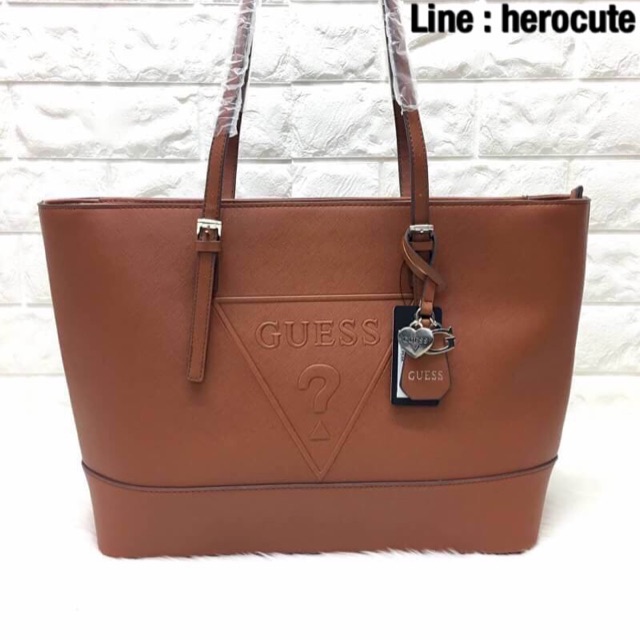 GUESS LARGE TOTE BAG ของแท้ ราคาถูก | Shopee Thailand