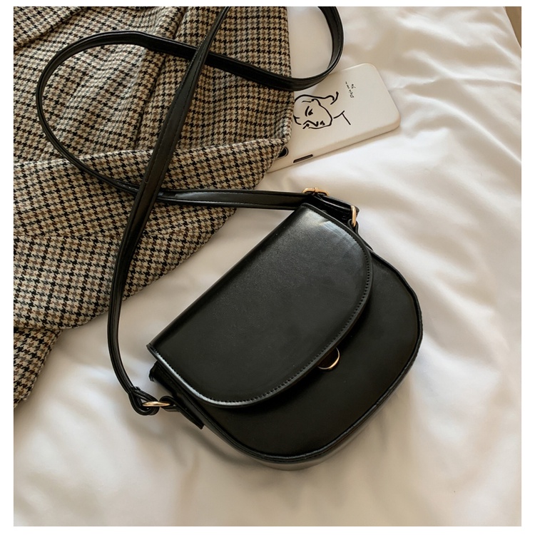 GUCSELECTED(B1748) กระเป๋าหนังสะพายข้างทรงกล่อง ครึ่งวงกลม | Shopee ...