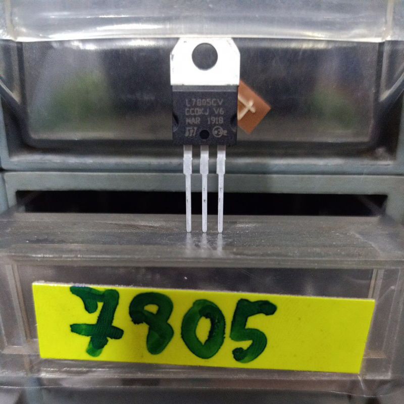 regulator 7805,7806,7808,7809,7810,7812,7815,7915,7818,7824 | Shopee Thailand