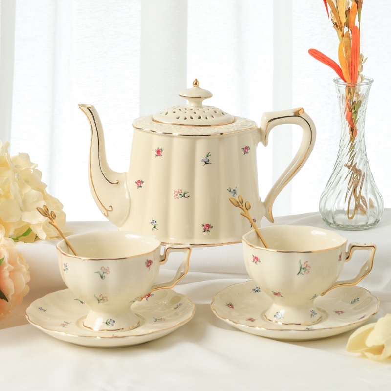 Violet Flamingo ชุดน้ำชาแสนหวานลายดอกไม้ขอบทอง Flowery Tea Set | Shopee ...
