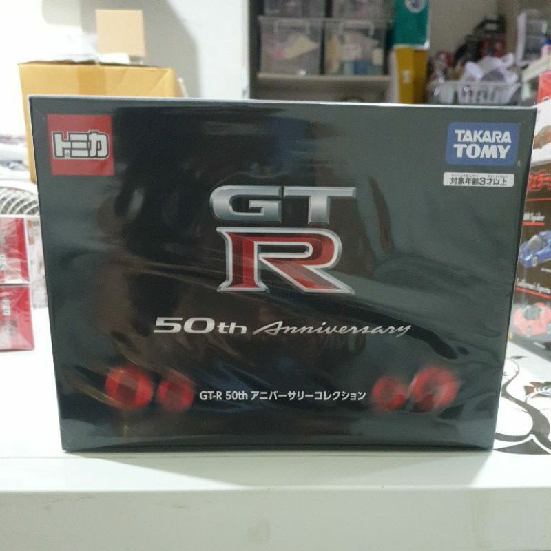 TOMICA GT-R 50th Anniversary กล่องมีรอยแกะด้านหน้า ของใหม่แท้ | Shopee Thailand