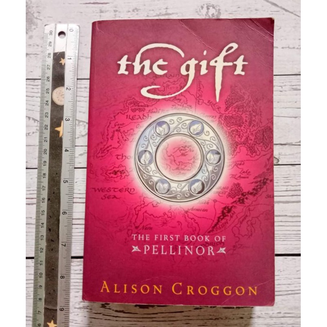 Sale! The Gift - The first book of Pellinor นิยายภาษาอังกฤษ นิยาย ...
