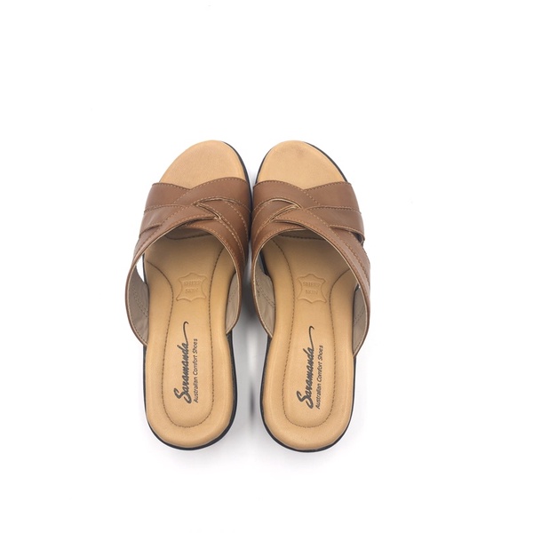 Saramanda ออสเตรเลีย รุ่น 192003 “Lambskin Sandal” แบบไขว้ หนังลูกแกะ ...