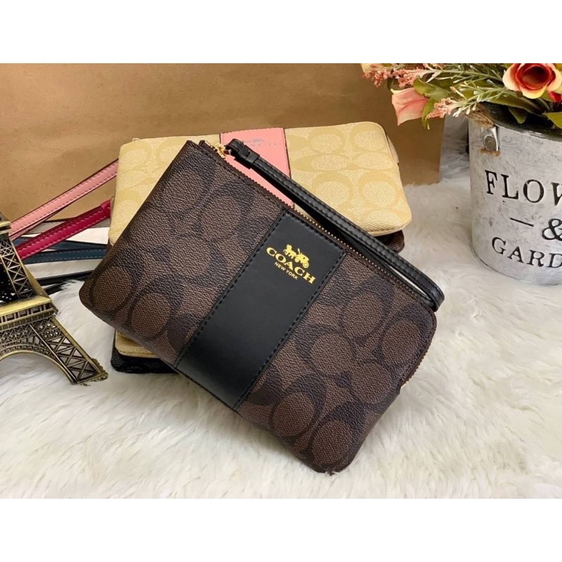 COACH 58035 CORNER ZIP WRISTLET | Shopee Thailand
