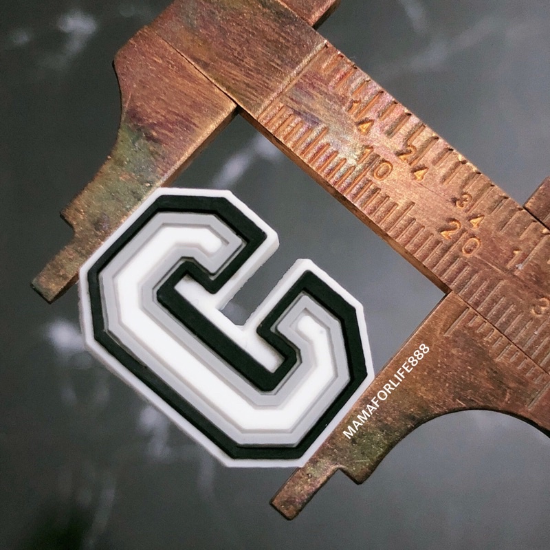 A B C ตัวอักษรสำหรับติดรองเท้าหัวโต มีรู Adda Crocs | Shopee Thailand