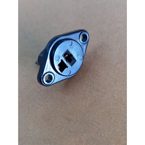 ปลั๊กเยอรมันตัวเมีย ติดแท่นมีหู 3ขา(E0147) | Shopee Thailand