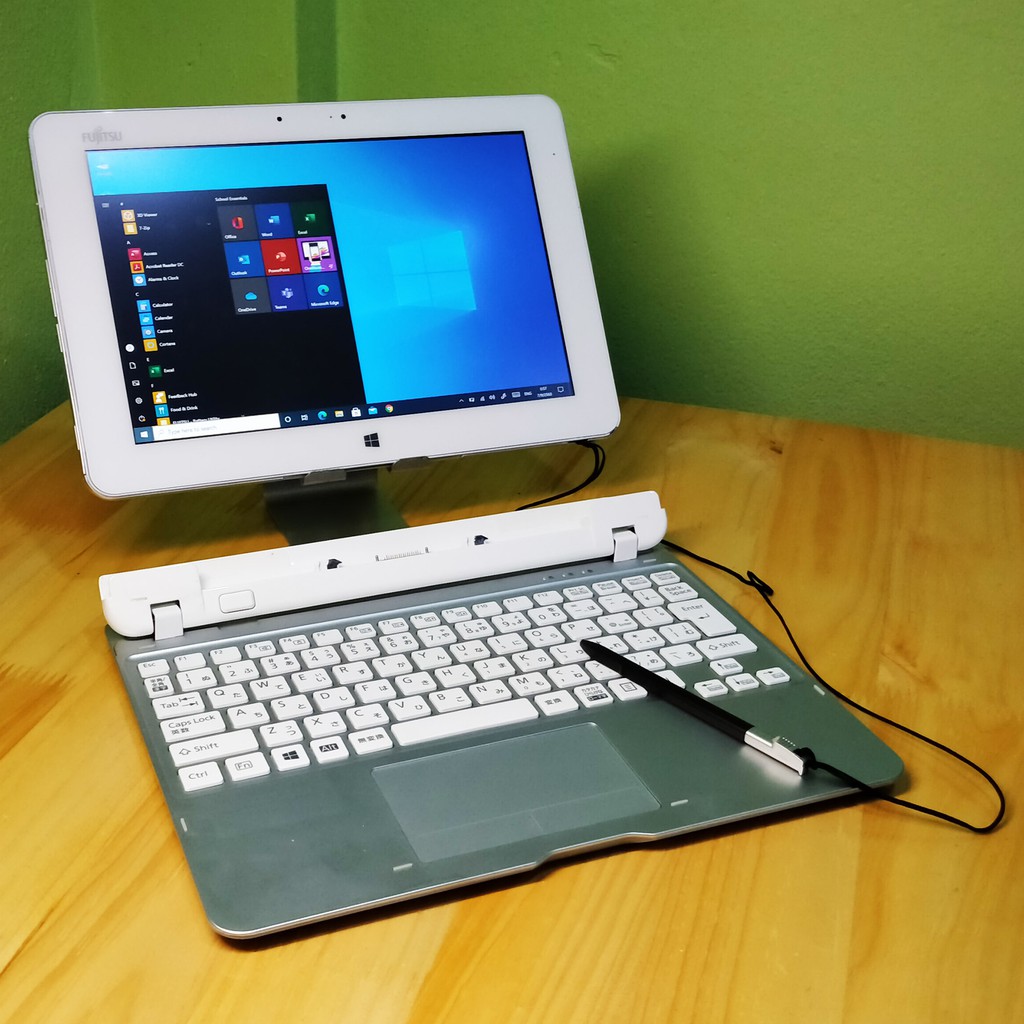 Fujitsu Q584 (โน้ตบุ๊กมือสอง) ช่องต่อหูฟังใช้ไม่ได้ จอสัมผัส 10.1 นิ้ว ...
