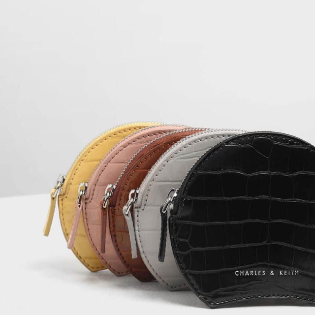 [ช้อปไทย790บ charles & keith] SEMI CIRCLE CROC-EFFECT MINI POUCH ...