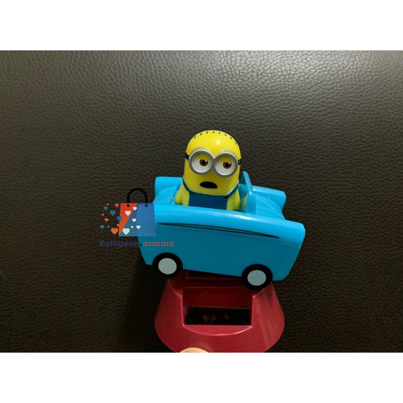 [ของแท้] มินเนี่ยนโซล่า SOLAR SWING MINION | Shopee Thailand