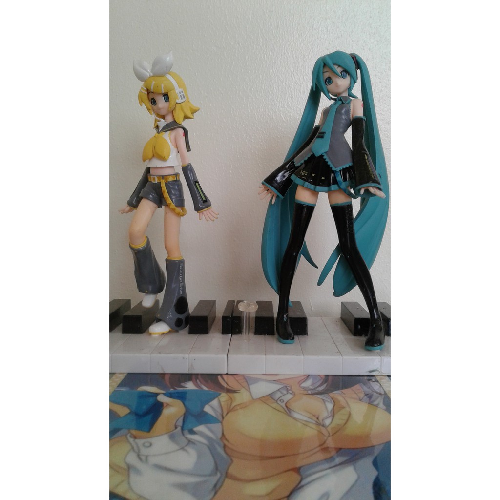 Hatsune Miku Figure Set 2 ตัว | Shopee Thailand