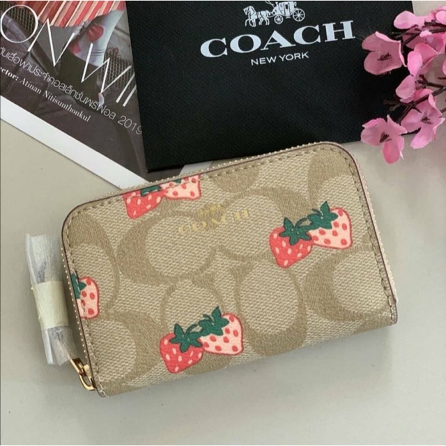 กระเป๋า COACH Zip Around Coin Case In Signature Canvas With Strawberry ...