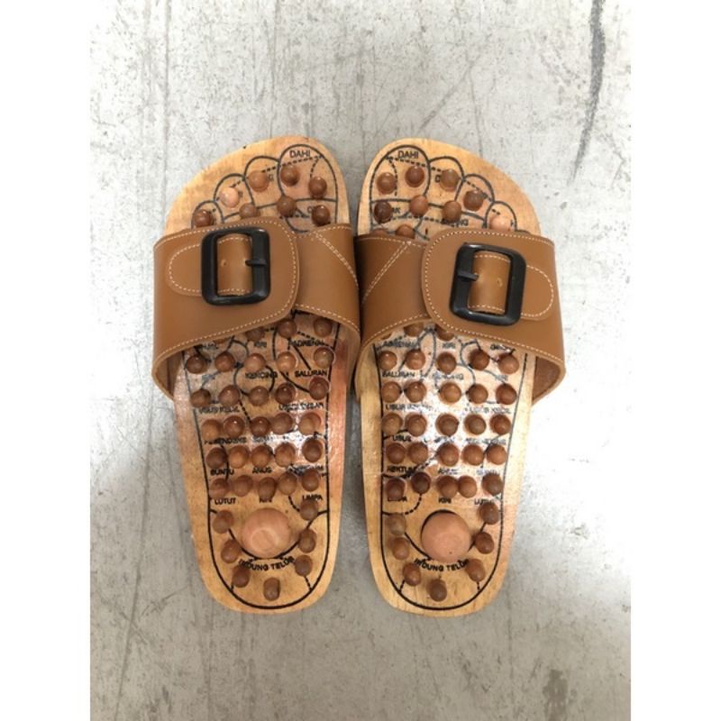 [สินค้าในพื้นที่] รองเท้านวดกดจุด คุณภาพสูง Kayu Kasut นวด Urut Kaki ...
