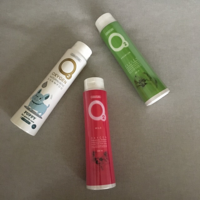 "ซื้อ 1 แถม 1" แชมพูสำหรับสุนัข ยี่ห้อ O2 Oxygen Naturalistic Shampoo ...