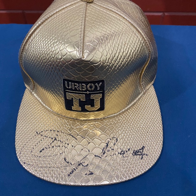 หมวก The Rapper UR Boy TJ มีลายเซ็นต์ | Shopee Thailand
