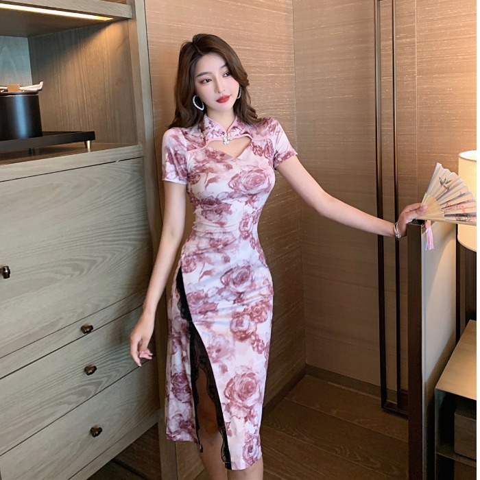 [Amike ไนท์คลับ เสื้อผ้าผู้หญิง 1] ชุดเดรสกี่เพ้า แต่งลูกไม้กลวง สไตล์ ...