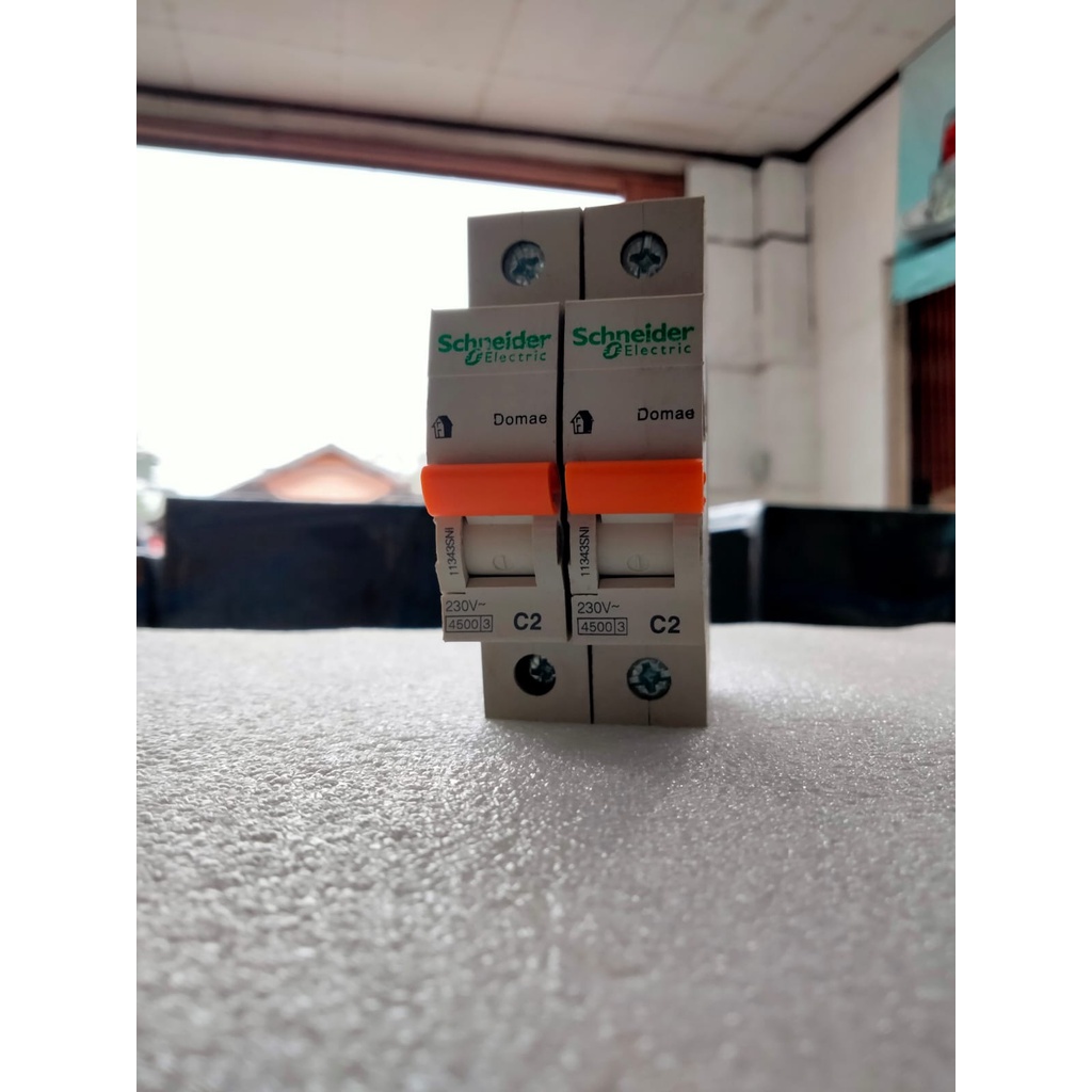 Schneider ใหม่ DOMAE MCB 2A 1P - DOMF01104 ซิกริงไฟฟ้า 2A | Shopee Thailand