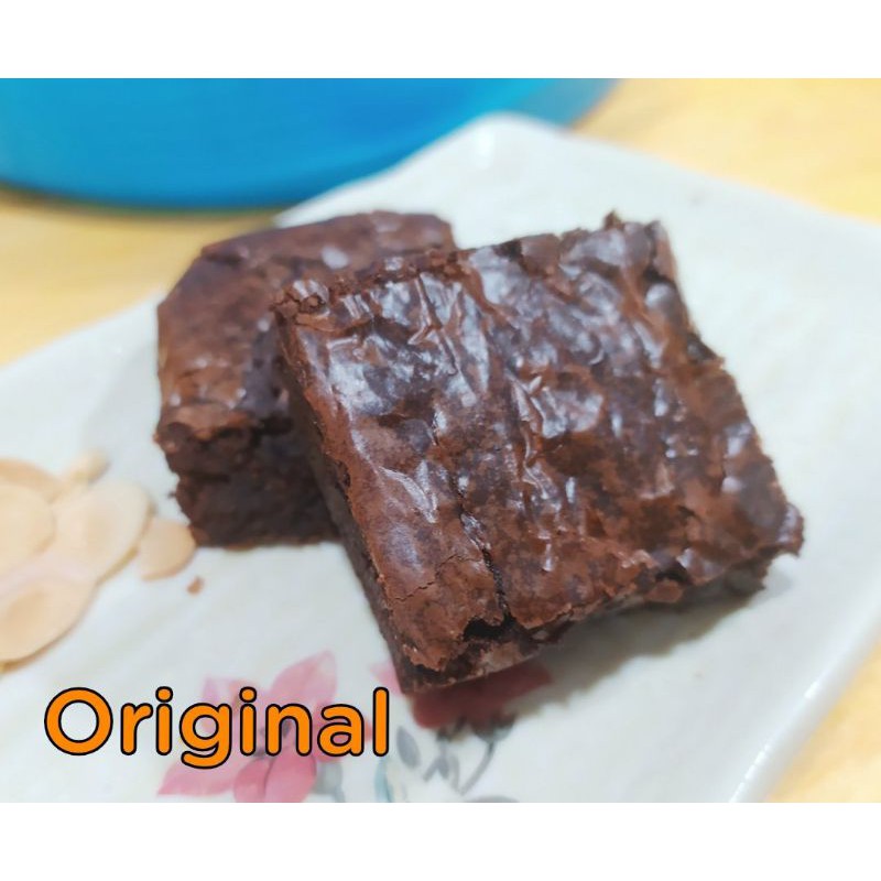 บราวนี่เนยแท้ 0%Trans Fat และ Dark Chocolate เข้มข้น | Shopee Thailand