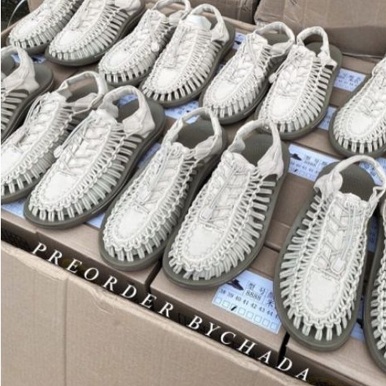 รองเท้าแตะผู้ชายและผู้หญิงรุ่นใหม่ (New Rainbow-KENEN) SD31 | Shopee Thailand