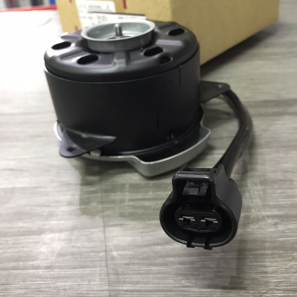 แท้ศูนย์ มอเตอร์พัดลมหม้อน้ำ Mazda2 ปี2015-2020 เครื่อง1.5 ดีเซล ...