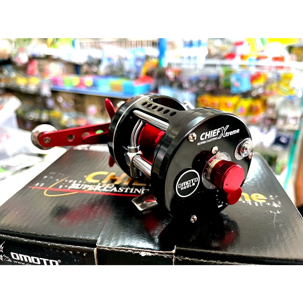 รอกตกปลา รอกเบส OMOTO CHIEF Xtreme ตกหน้าดิน มี 2 สี สีแดง สีดำแดง หมุน ...