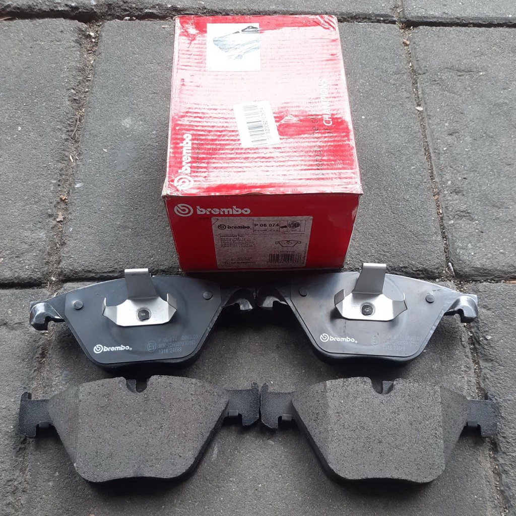 ผ้าเบรกหน้า bmw series 5 (F10) 525d 530d (F11) 528i 530d 535i ปี10 ...