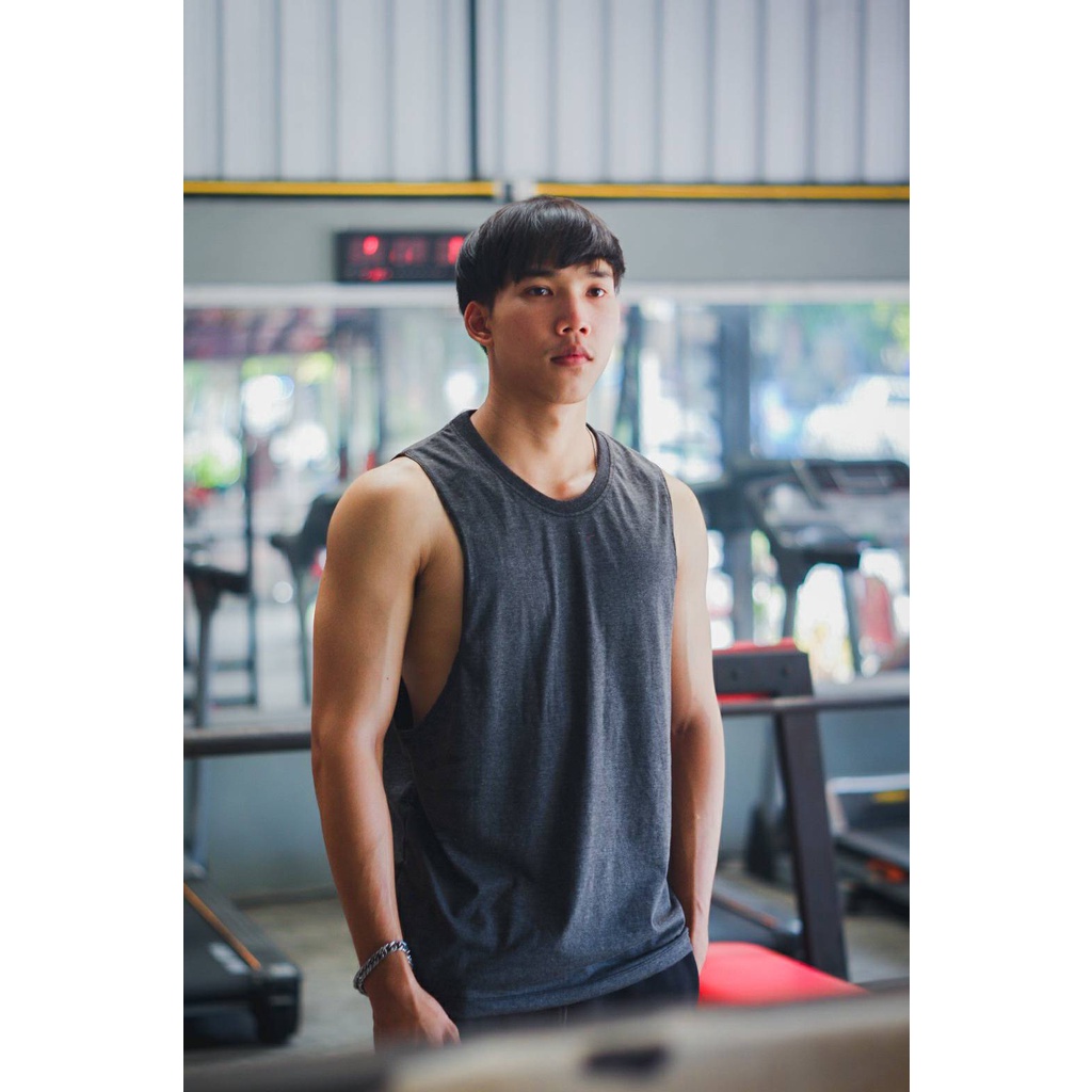 OLIVER MUSCLE เสื้อกล้ามแขนกุด สีเทา ใส่ออกกำลังกาย Oliver Muscle ...