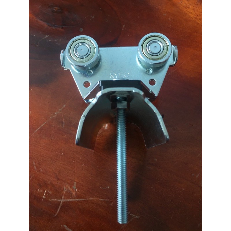 ลูกล้อจับสายไฟแบนชนิดเหล็ก KYEC C30/ Cable trolley (steel ) KYEC C30 ...