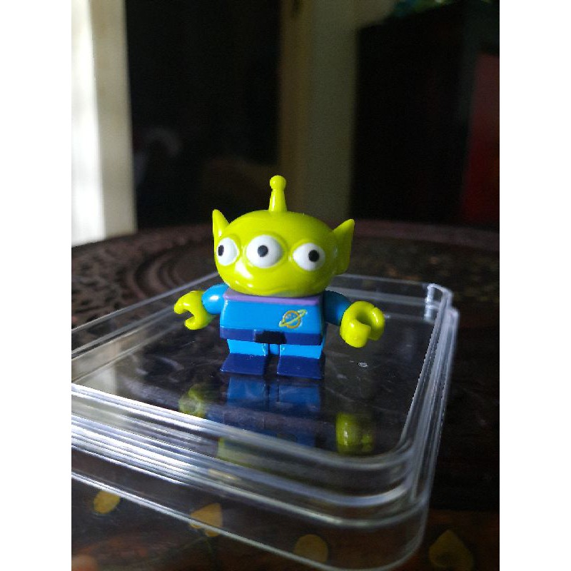 Little Greenman / Disney x Yujin Mini Kubrick version | Shopee Thailand