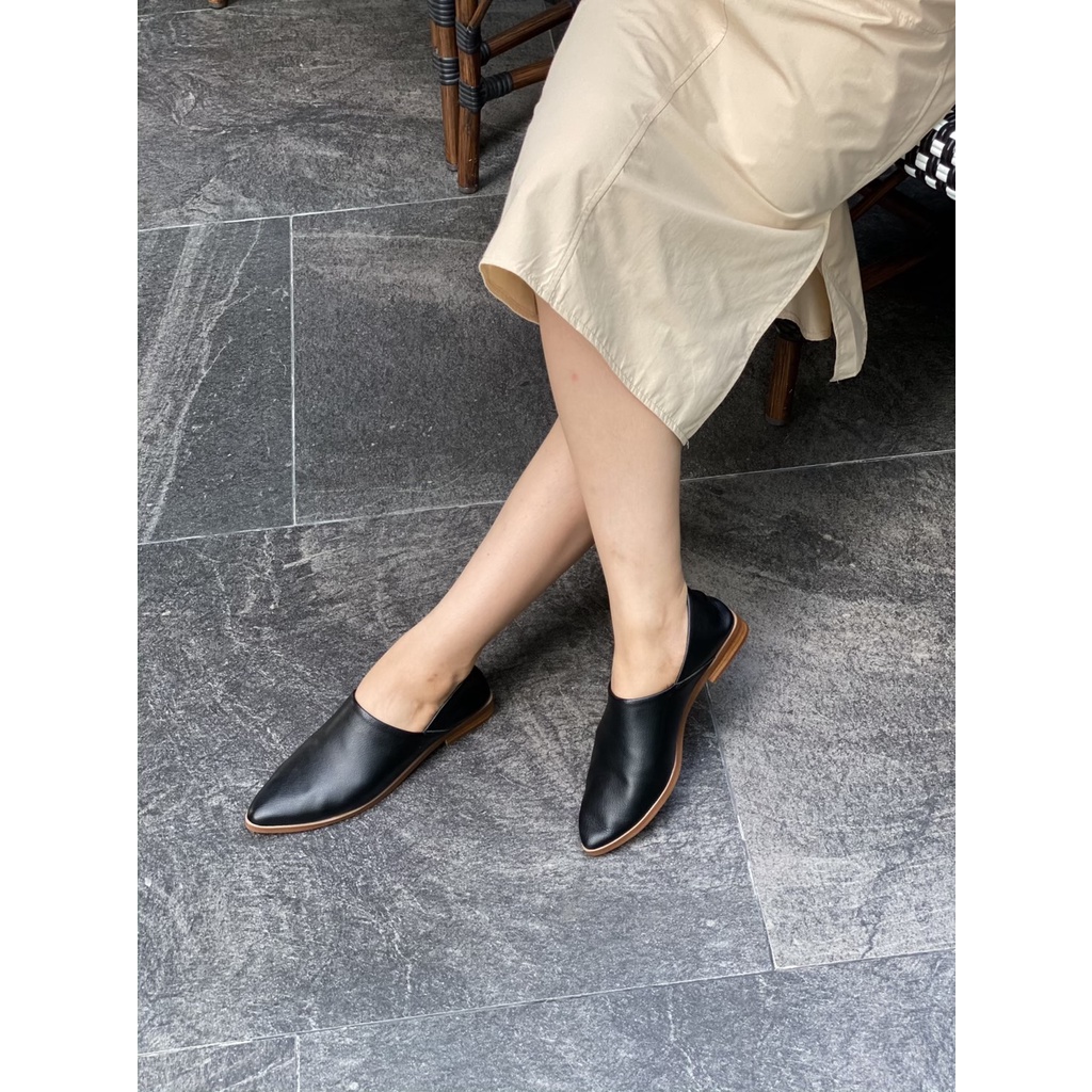 รองเท้าหนังรุ่น Everly Cozy Black รองเท้าโลฟเฟอร์หัวแหลมทรงสวย สำหรับ 8572