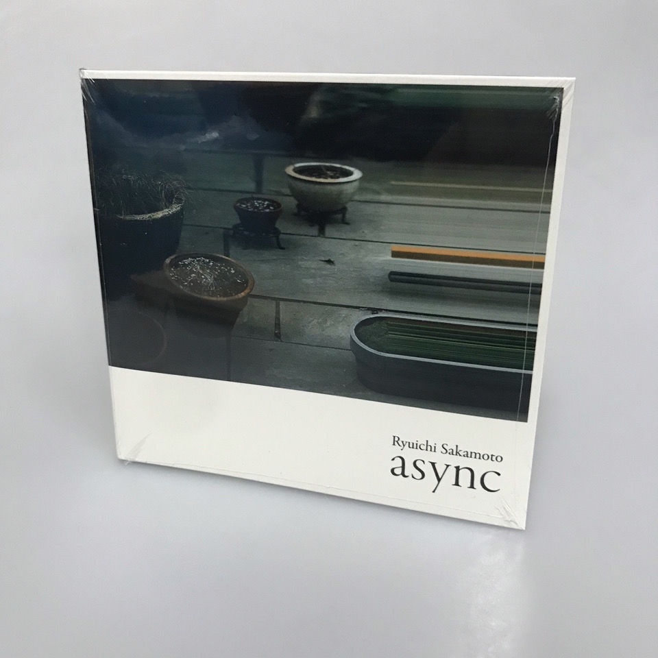 CD Sakamoto Ryuichi Ryuichi Sakamoto async CD สัมผัสความผันผวนของชีวิตและรักษาชีวิต | Shopee ...