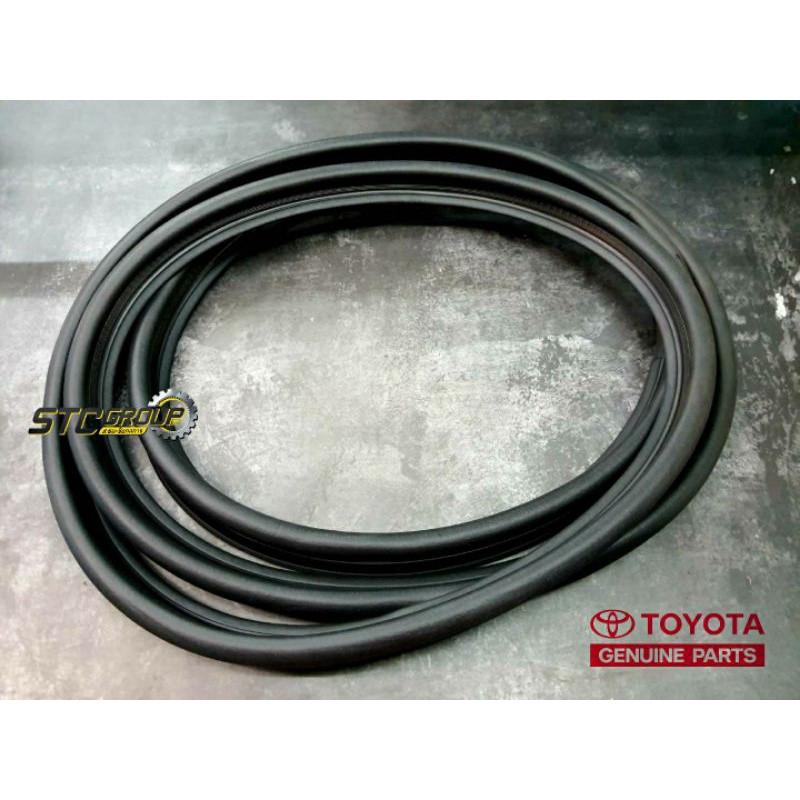 ยางฝาท้าย Toyota Camry / Soluna / Vios / Yaris / Altis / Limo / Corolla ...