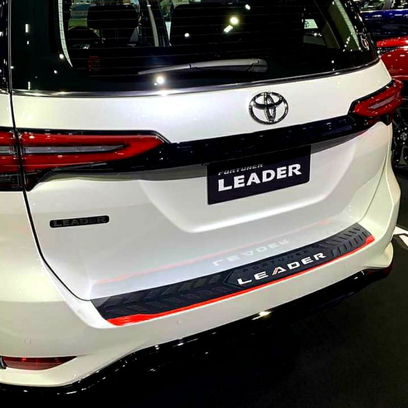 กันรอยท้าย TOYOTA FORTUNER LEADER | Shopee Thailand