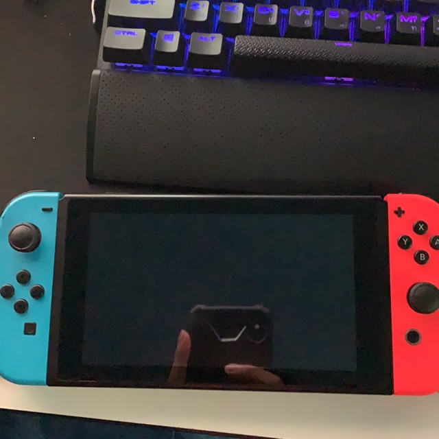 Nintendo switch มือ2 สภาพ 90% สามารถโหลดเกมได้ มีเกมแถมให้ มีR4S แถม ...